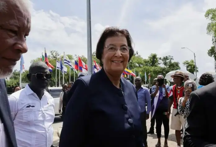 Jennifer Geerlings-Simons se convierte en la primera presidenta de ...