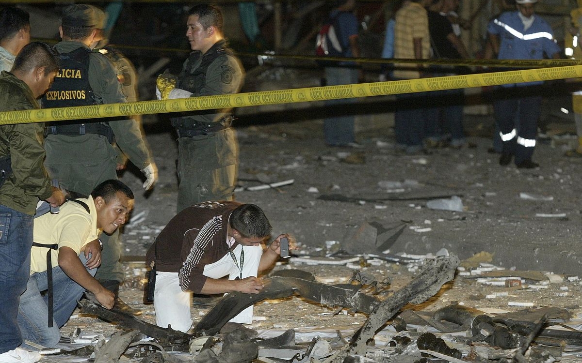 Explosión de coche bomba causó la muerte a 5 civiles en Colombia - El ...